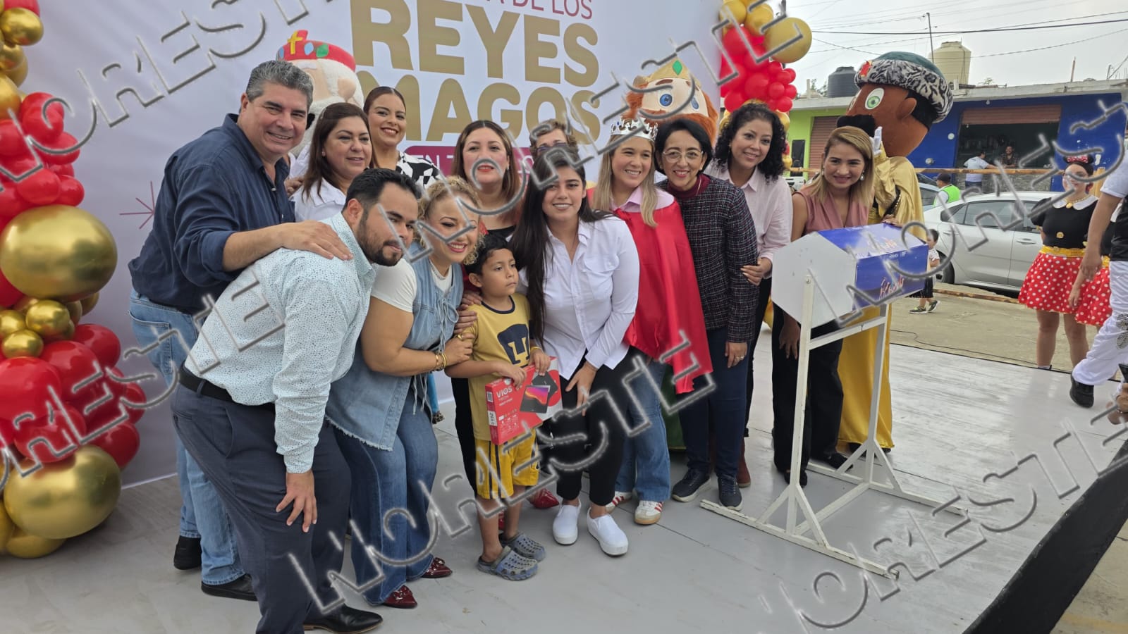 La magia de los Reyes Magos recorre colonias de Poza Rica - Noreste