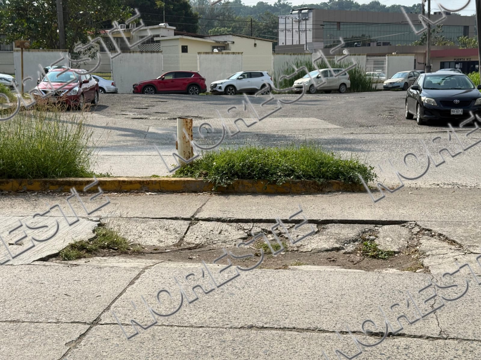 Hundimientos convierten la calle Ferrocarril, en Poza Rica, en una zona ...